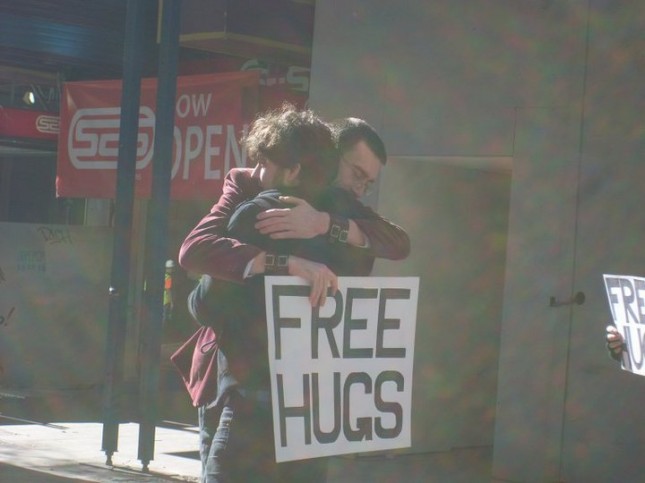 Free Hugger Juan Mann - Hejorama